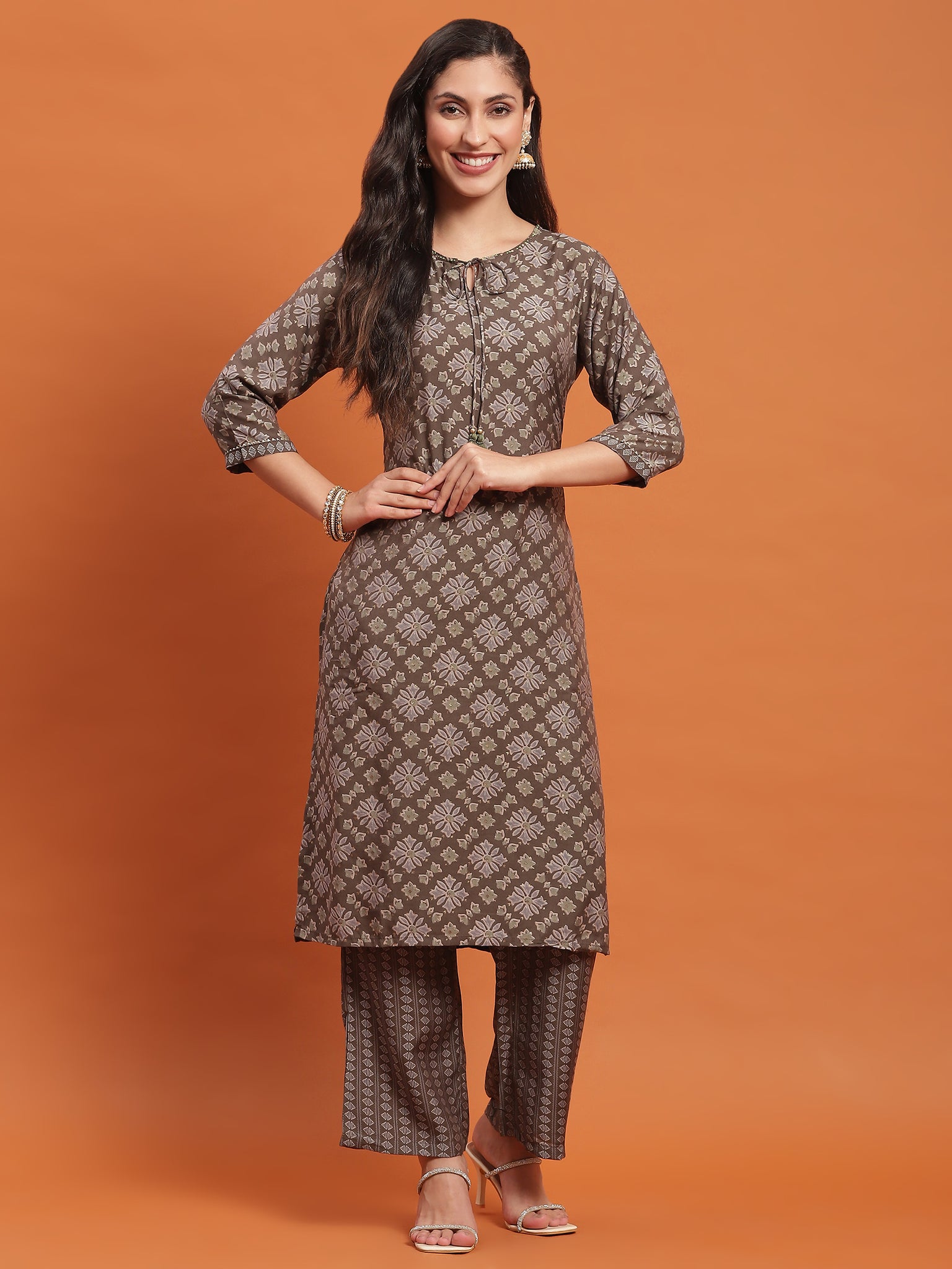 Buy Women’s Clothing, Ethnic Wear Fashion Online - SHREE