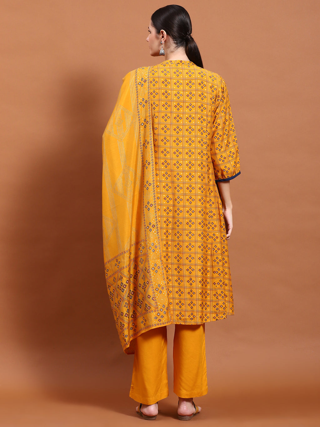 Buy Women’s Clothing, Ethnic Wear Fashion Online - SHREE