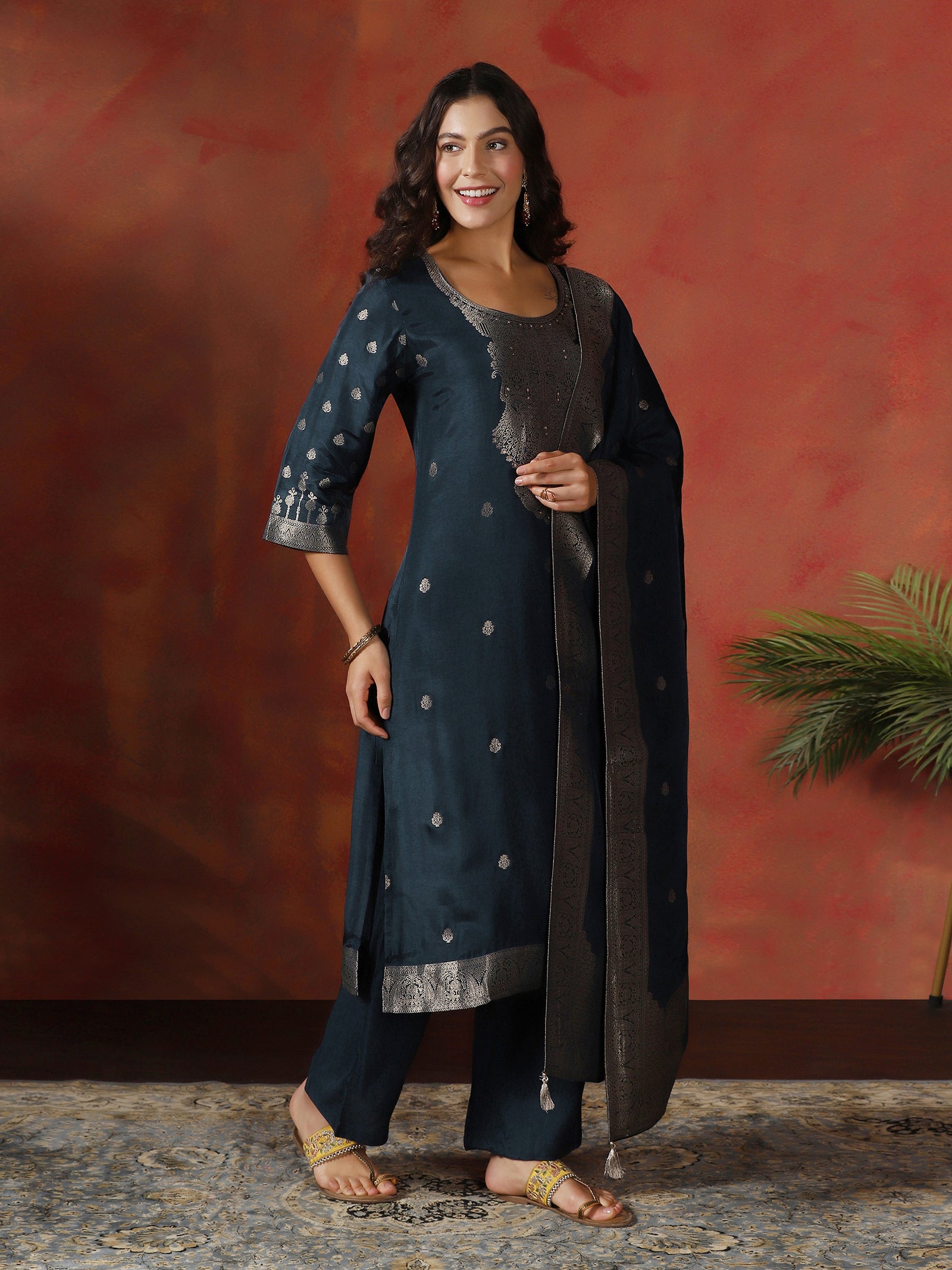 Buy Women’s Clothing, Ethnic Wear Fashion Online - SHREE